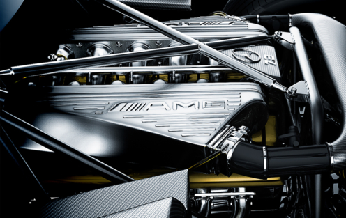 3D rendered Mercedes AMG car engine - Illustration Agent Website