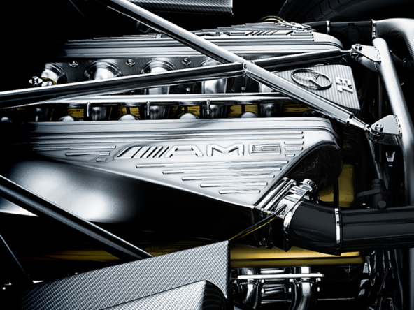 3D rendered Mercedes AMG car engine - Illustration Agent Website